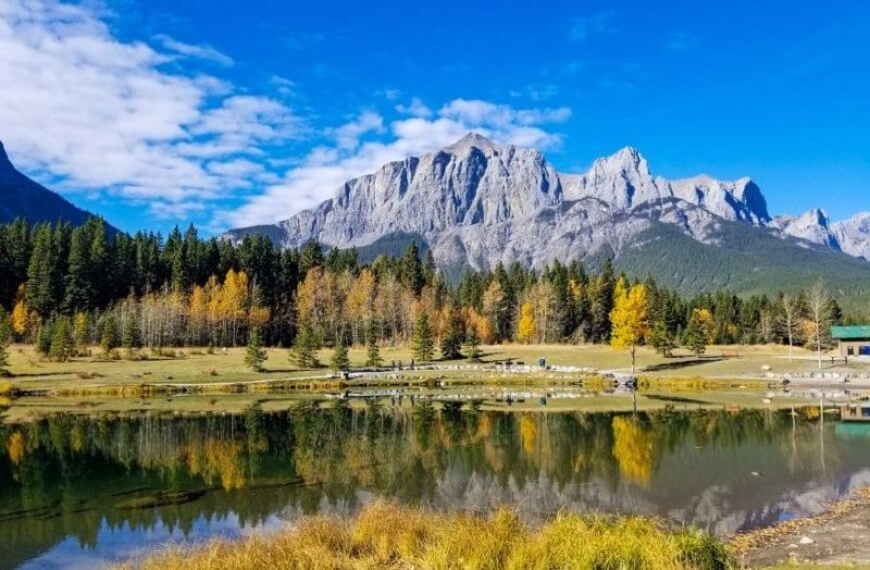 Quarry Lake walking trail in the Canmore Rockies